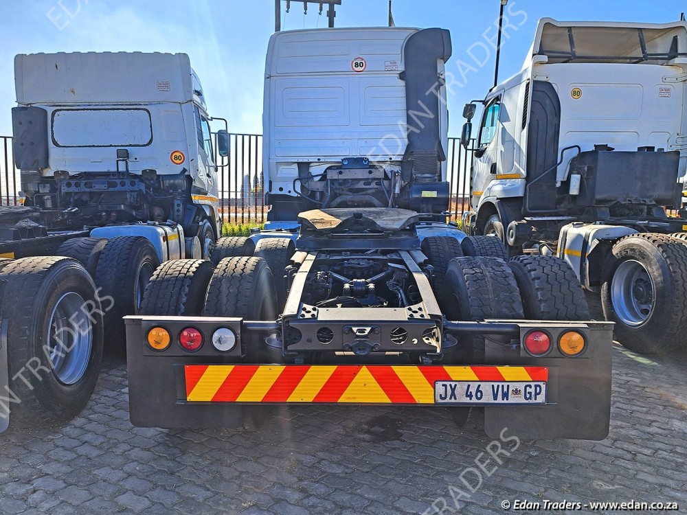 2014 Mercedes Benz 2644 double diff truck tractor