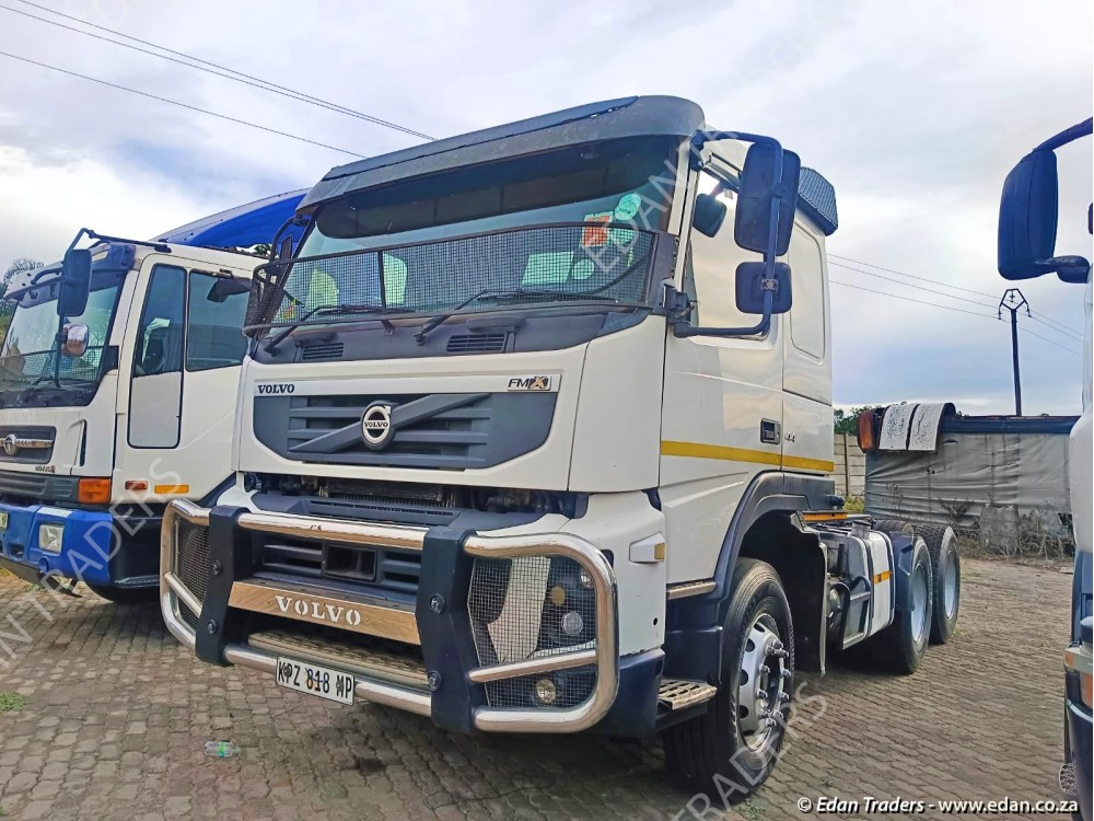 2013 Volvo FMX 440 Double diff truck tractor
