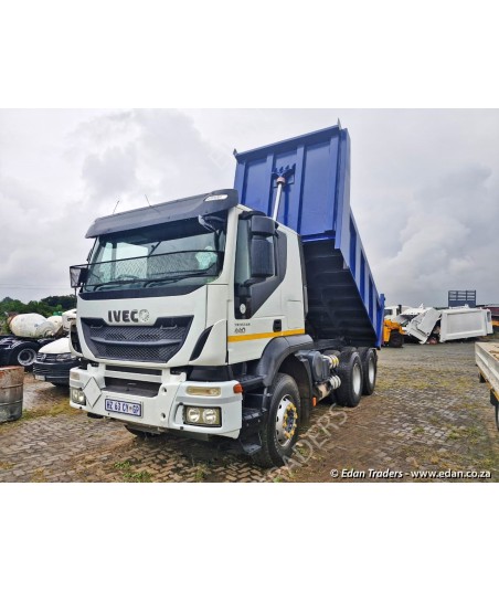 2019 Iveco Trakker double diff 10 cube tipper