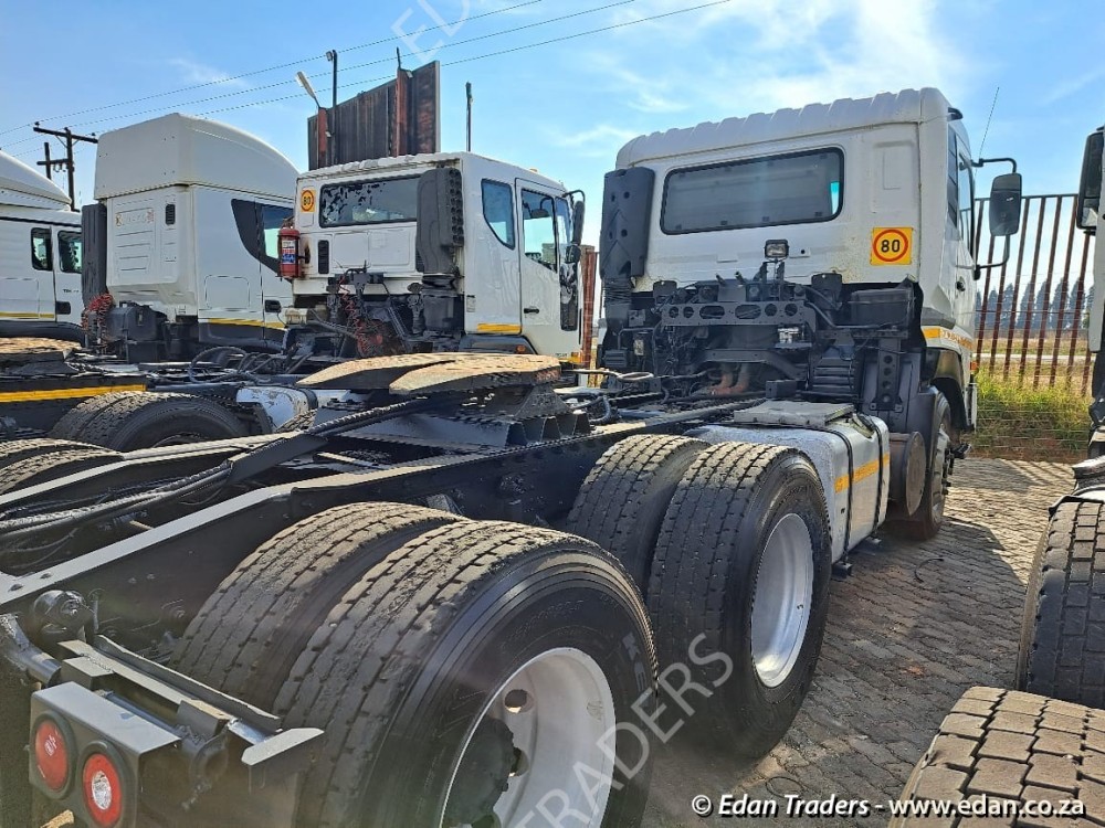 2015 UD GW 26-450 18000Ltr water tanker