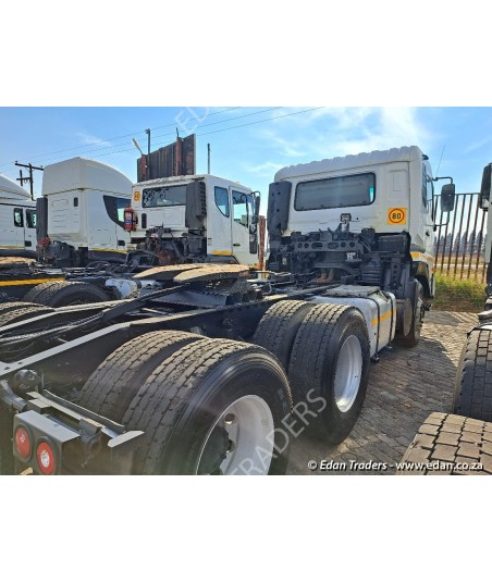 2015 UD GW 26-450 18000Ltr water tanker