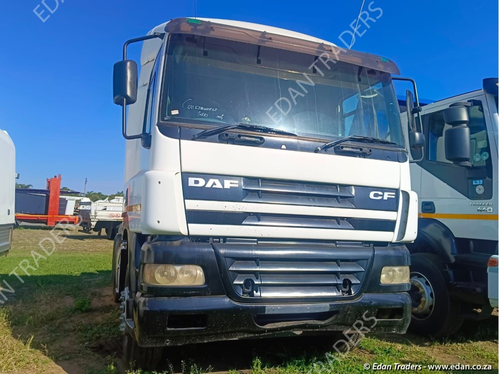 2005 DAF CF85 double diff truck tractor